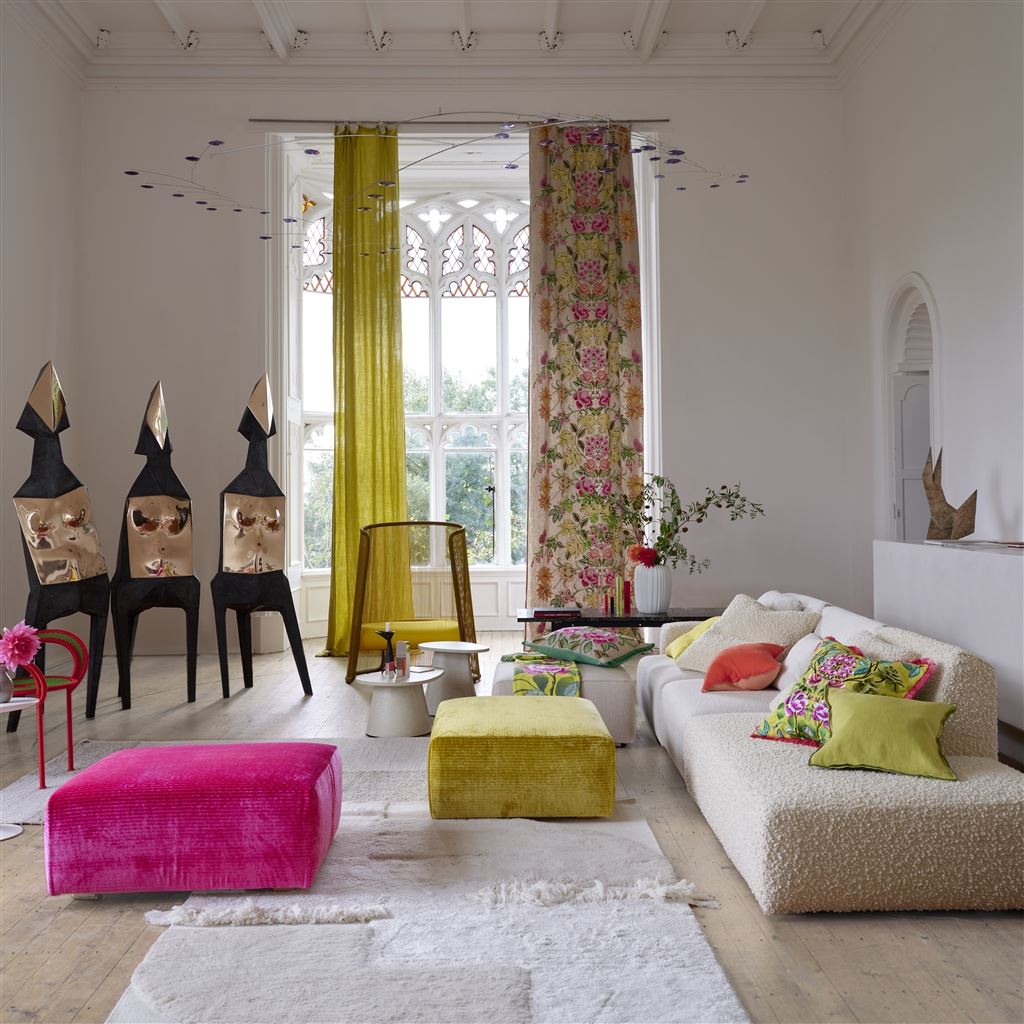 Isabella Fabric - Fuchsia | Designers Guild Ghirlanda Fabrics | FDG3135/01